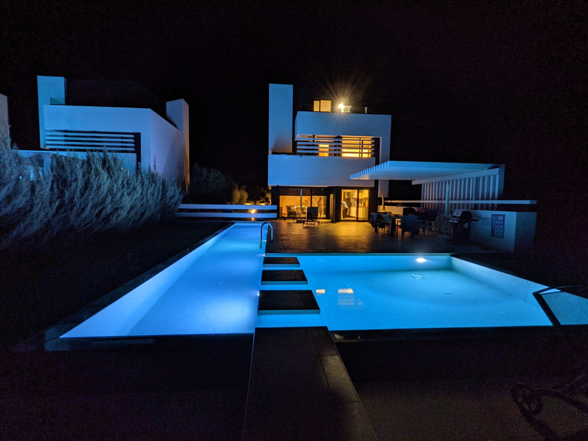 111+ Best Short and Unique Pool Captions For Instagram - Mike & Laura ...